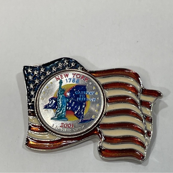 Accessories | Vintage 201 Lapel Pin Us Flag Pledge Of Allegiance Statue ...